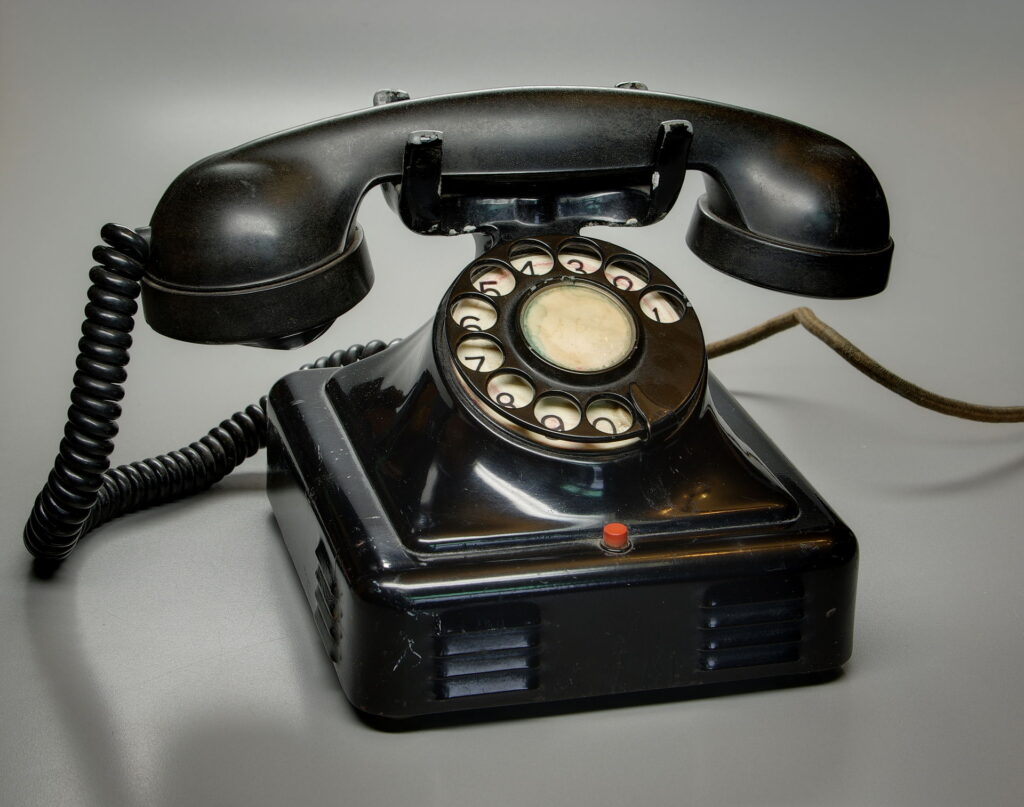 First Transatlantic Telephone Call - This Day in Tech History